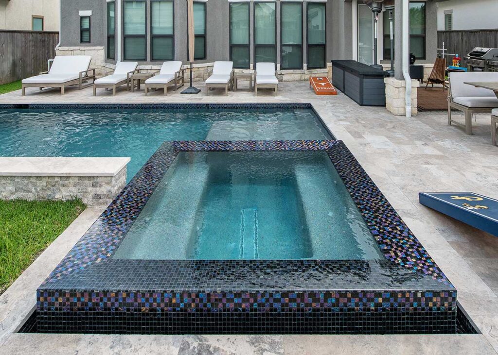 Custom Spas Designs | Avree Custom Pools