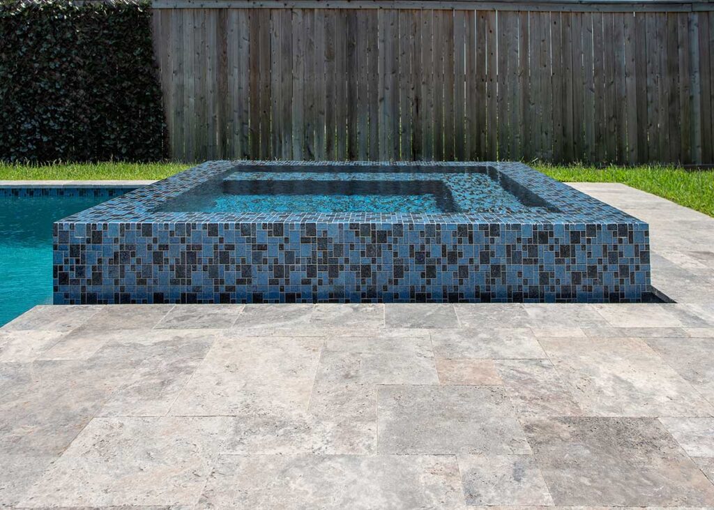 Custom Spas Designs | Avree Custom Pools